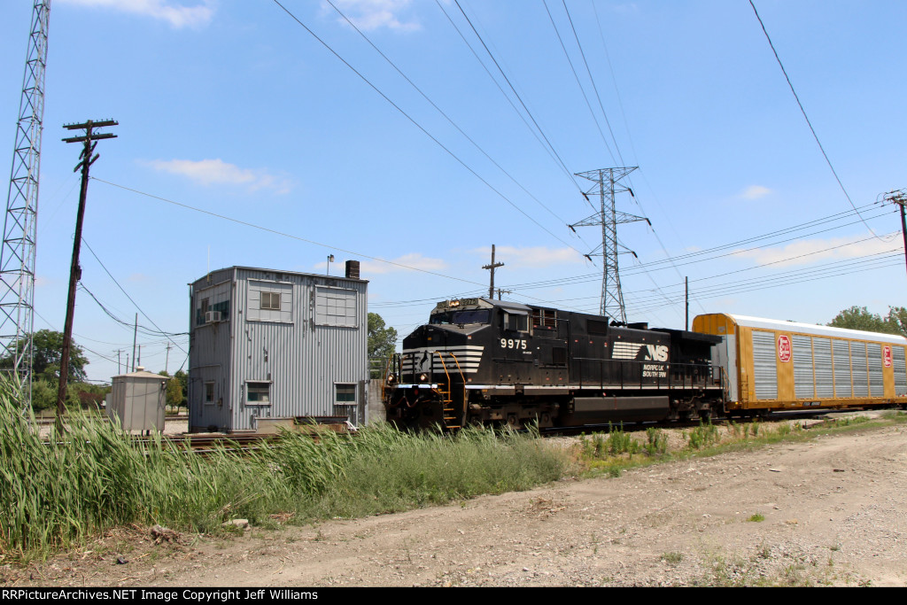 NS 9975 at Hallett Tower